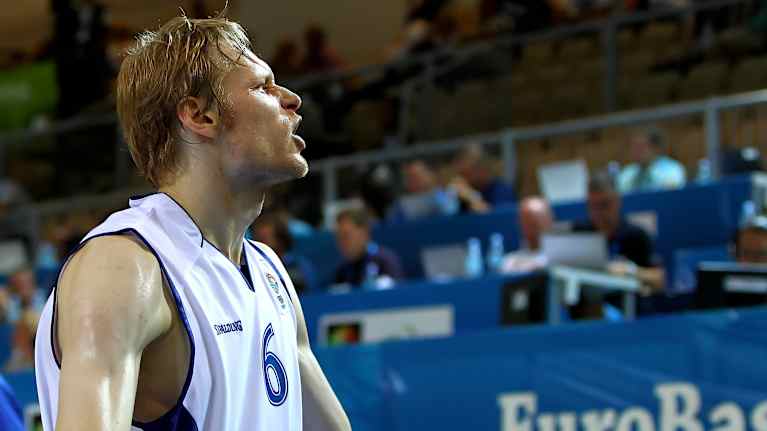 17-vuotias koripallon suurlupaus Miikka Muurinen debytoi Susijengissä ...