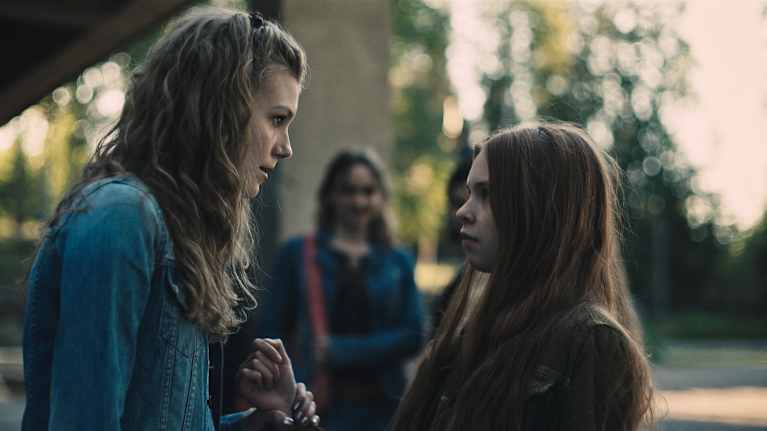 Recension: Underhållning eller undervisning? Pojken i grannhuset ger ett tabubelagt ämne en lite ...