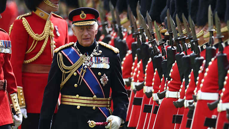 Lontoossa vietetään tänään kuningas Charlesin virallista syntymäpäivää ...