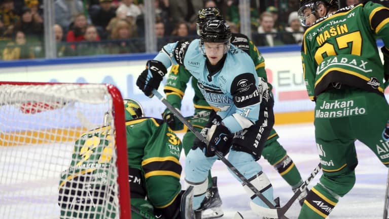 Pienituloiset vanhemmat antoivat kaikkensa Toni Utusen kiekkouran eteen ...