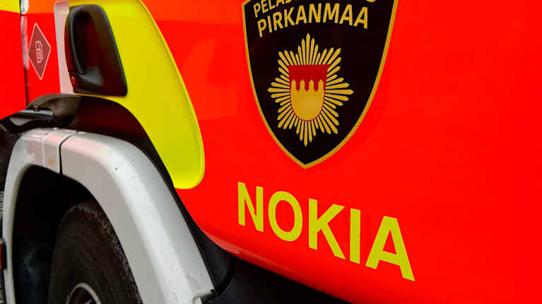 Purettava talo syttyi palamaan Nokian keskustassa | Pirkanmaa | Yle