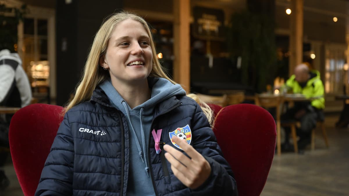 Kun Jacqui Hand, 24, sai työpaikan Suomesta, hän ei tiennyt, että ...