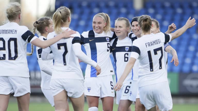 Helmarit ei pääse juhlapelissään kotijoukkueen pukuhuoneeseen – HJK ...