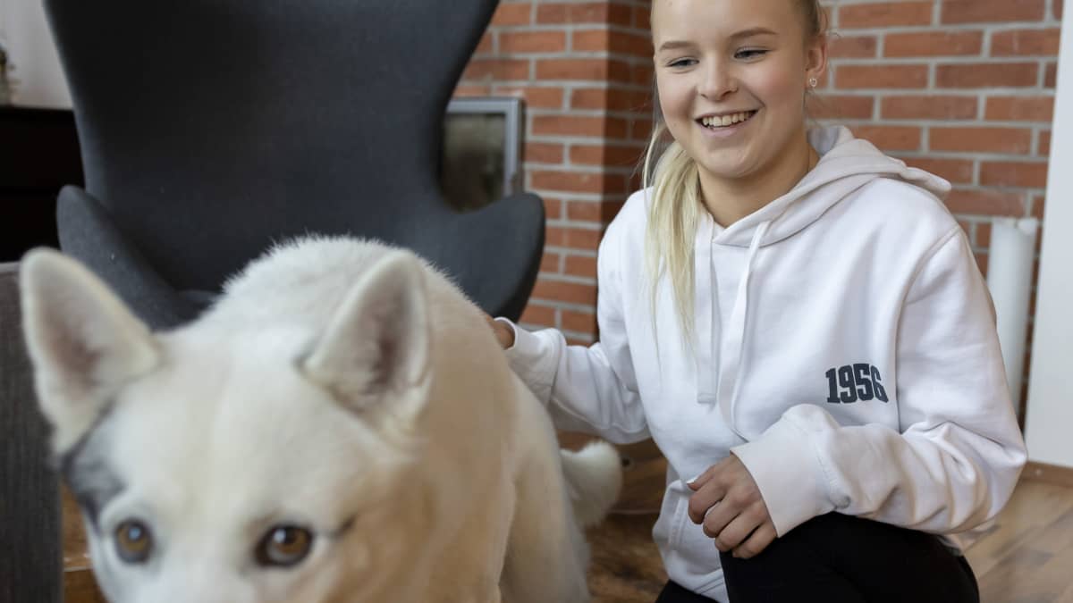 Nella Pelkonen, 18, selviytyi terveysmurheista ja teki rohkean ...