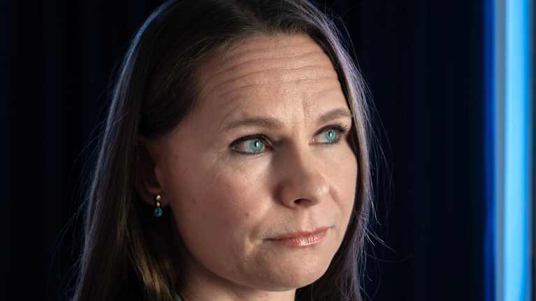 Talousennusteet synkkenivät, Orpo turvautuu Osuuspankin positiivisiin ...