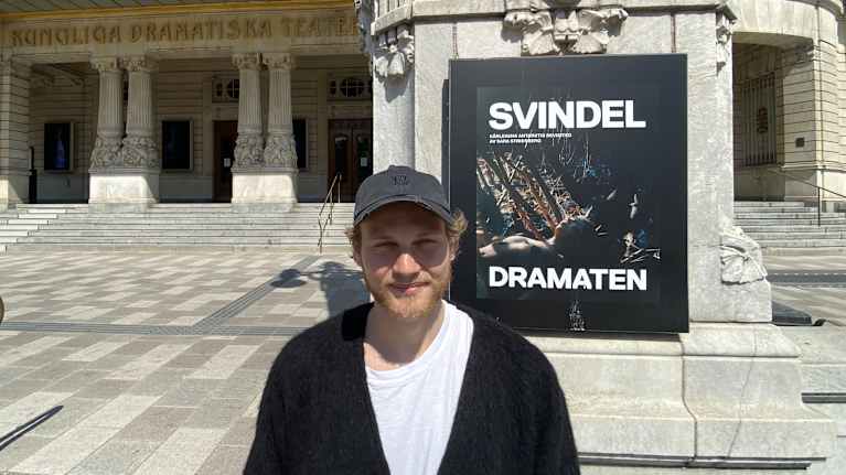 Aikuiset-stjärnan Elias Salonen gjorde teaterdebut i Stockholm utan att ...