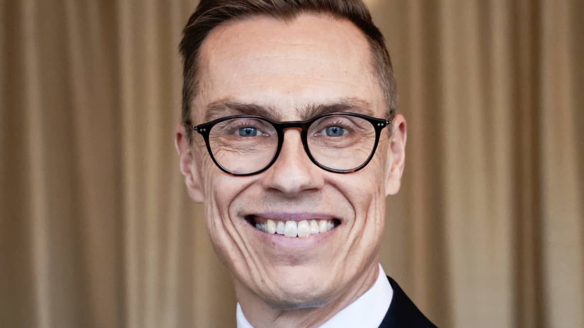 Esitimme kampanjansa avanneelle Alexander Stubbille viisi nopeaa ...