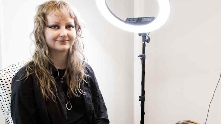 Nuoret naiset muuttavat nyt tatuointialaa – tatuoija Anni Pilvinen ...