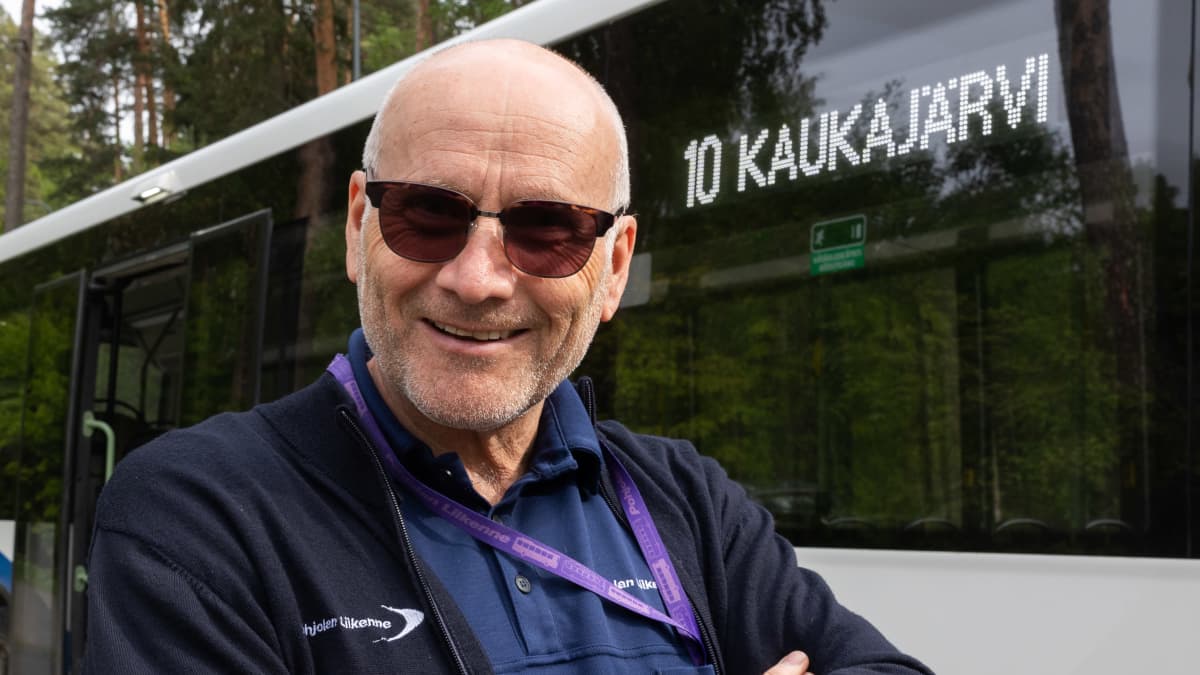 Ahdas bussin päätepysäkki kuumentaa tunteita Tampereella – kuljettaja ...
