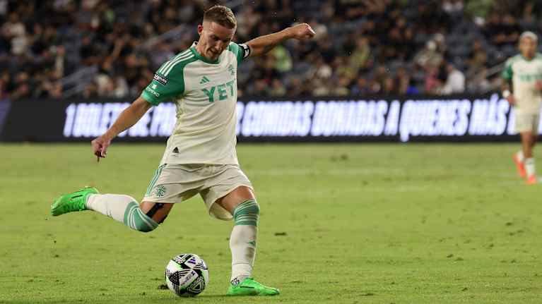 Uppgifter: Alexander Ring återvänder till HJK | Sport | Yle