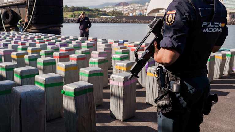 Hyvinvointi­alueiden puheen­johtajien palkkioissa suuria eroja ...