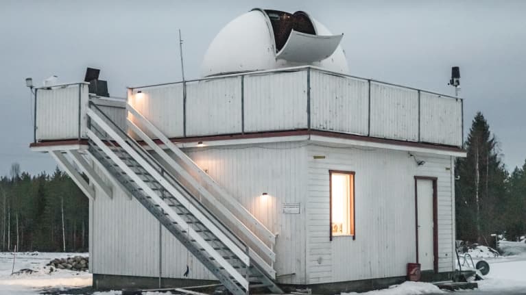 Outo, voimakas valoilmiö kirkasti taivaan ja herätti huomiota varhain ...