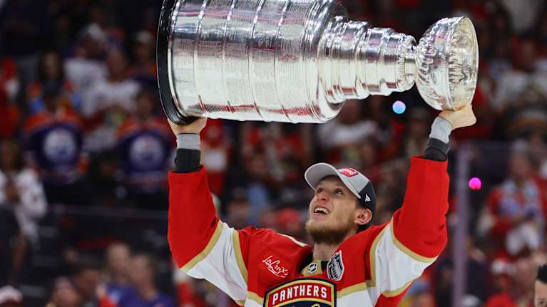 Eetu Luostarinens otroliga resa – från NHL-draftens svarta häst till ...