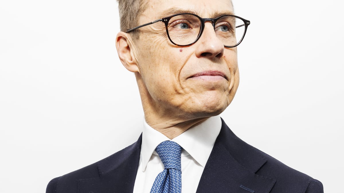 Presidenttiehdokas Alexander Stubb auttaisi vanhuksia, lapsia ja naisia ...