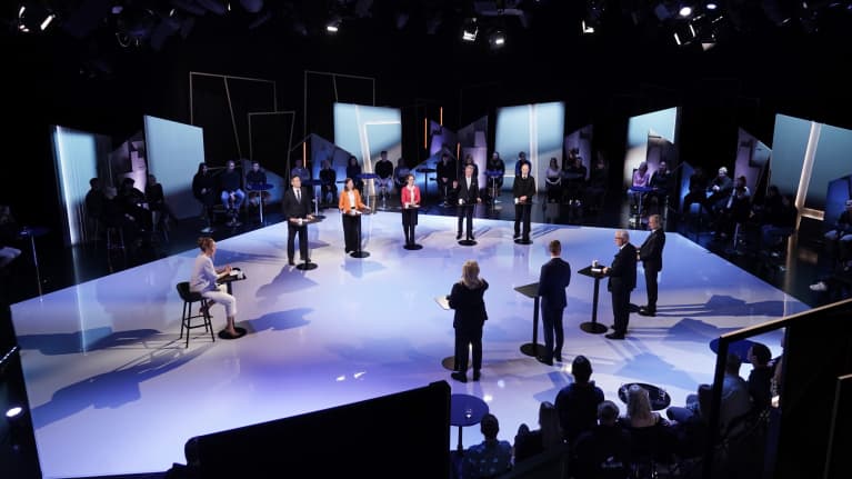 Friday's papers: High voter turnout, artillery shells, phone battery ...