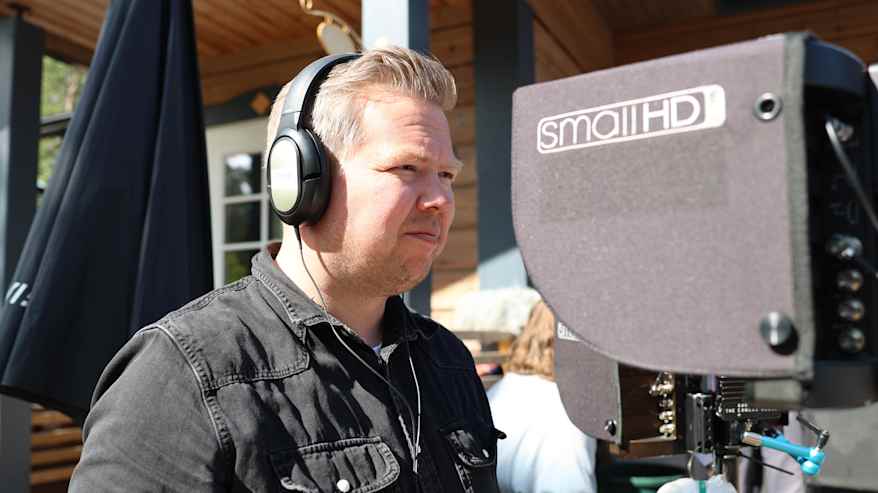 Saamelainen poronhoitaja ja italialainen perijä rakastuvat toisiinsa ...