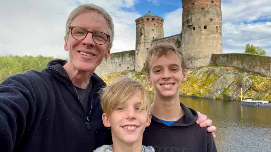 Ilmastotutkija Tapio Schneider on huolissaan saasteiden vähenemisestä | Tiede | Yle