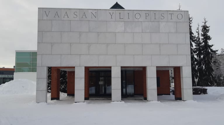 Vaasan yliopisto nimitti työelämäprofessoreita | Pohjanmaa | Yle