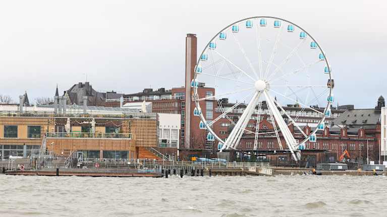 Strong winds delay ferries' arrival in Helsinki | Yle News | Yle