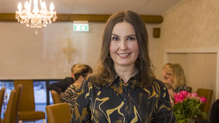 Eeva Kalli jatkaa keskustan eduskuntaryhmän johdossa | Satakunta | Yle