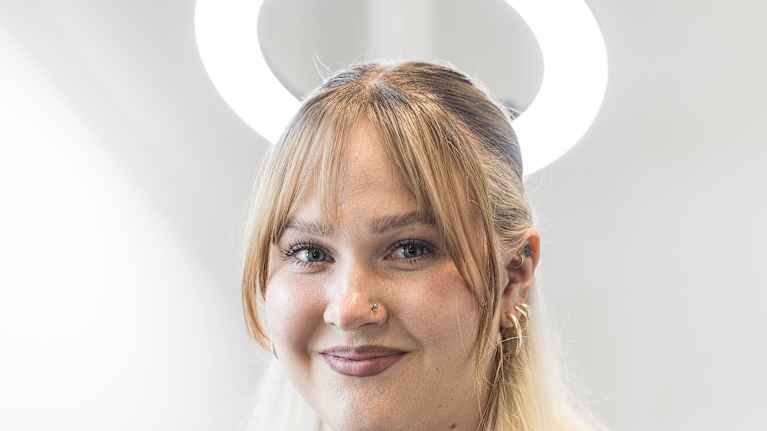 Nuoret naiset muuttavat nyt tatuointialaa – tatuoija Anni Pilvinen ...