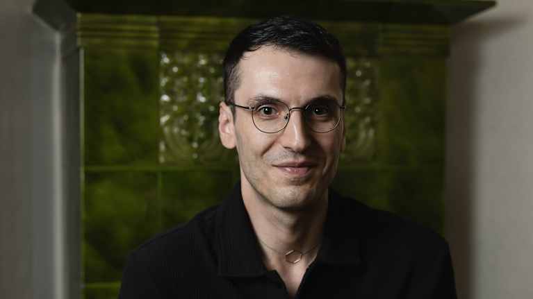 Finlandia-palkittu Pajtim Statovci yritti kirjoittaa elämästään, mutta ...