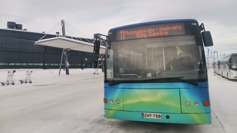 Rovaniemellä kokeiltiin lentokenttäbussia ja tulos on pettymys ...