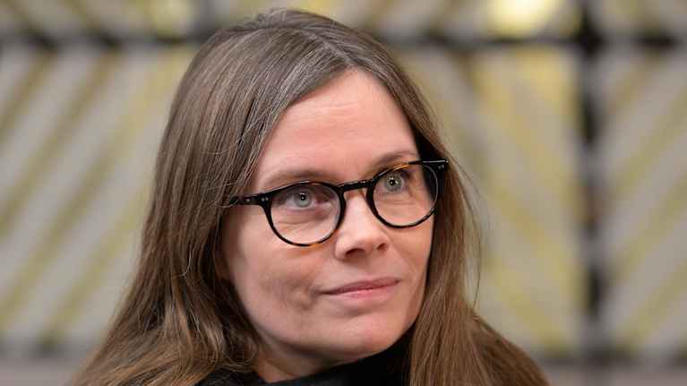 Islands statsminister Katrín Jakobsdóttir avgår och blir ...