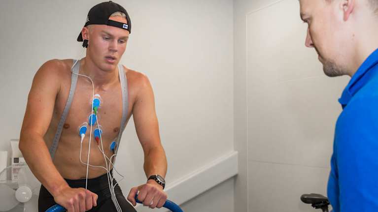 Trots armétung sommar utan kräftor är Eduard Hallberg i sitt livs form ...