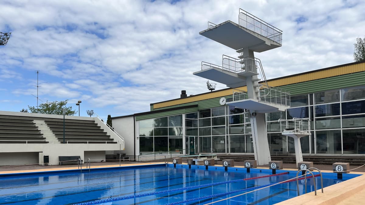 Kotkan maauimala aukesi yllättäen päivän etuajassa – syynä sisäaltaiden tekninen vika ...