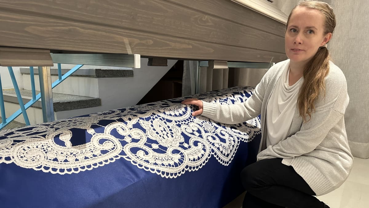 Anna Karvosenoja on suunnitellut omat hautajaisensa: keltainen asu ...