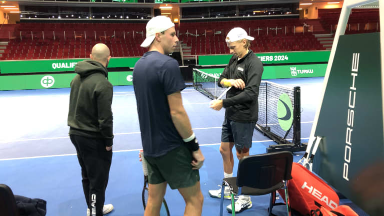 Davis Cupin ykköspelaajat innoissaan ennätysyleisöstä – Emil Ruusuvuori ...