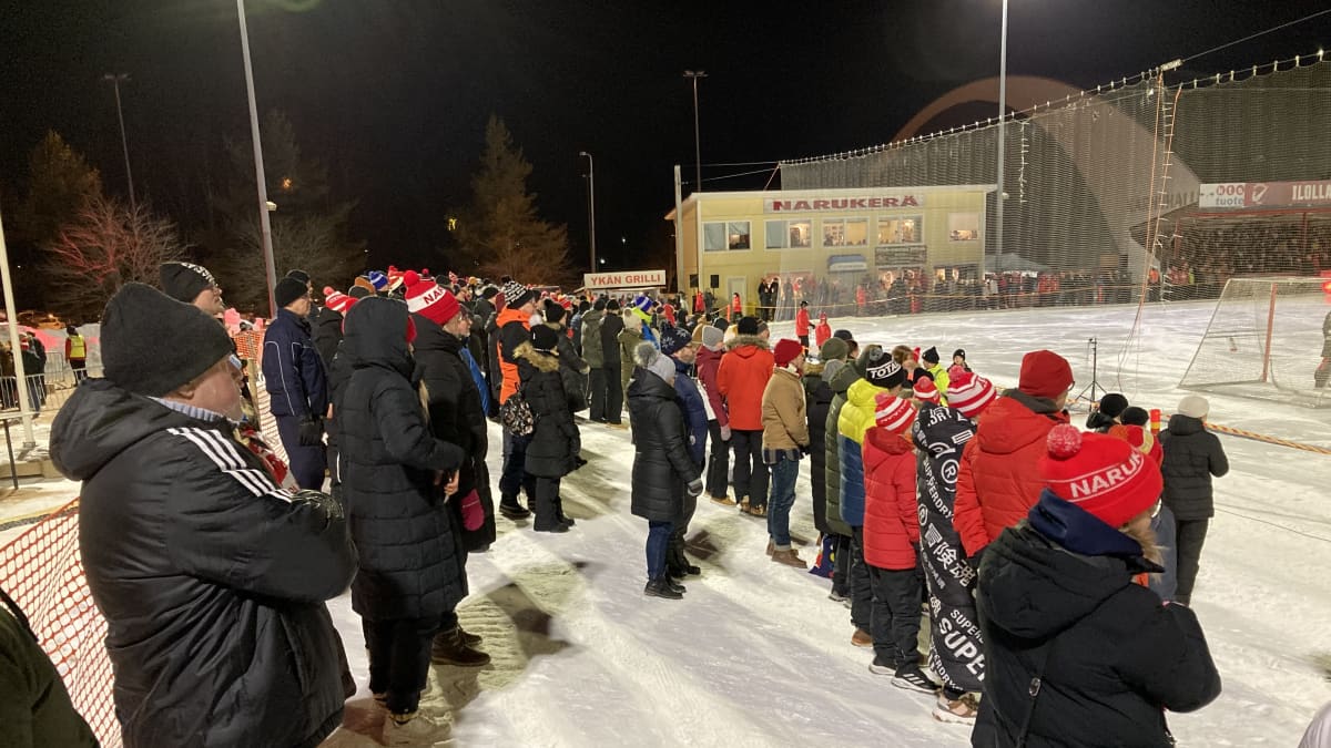 Pitkä odotus on ohi! Narukerä jääpallon Suomen mestariksi | Yle Urheilu