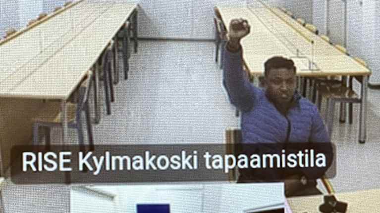 Terrorismirikoksista epäillyn Simon Ekpan vangitsemista on jatkettu ...