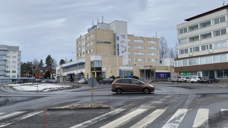 Riihimäen Hämeenaukiosta tulee viihtyisä ja esteetön | Kanta-Häme | Yle