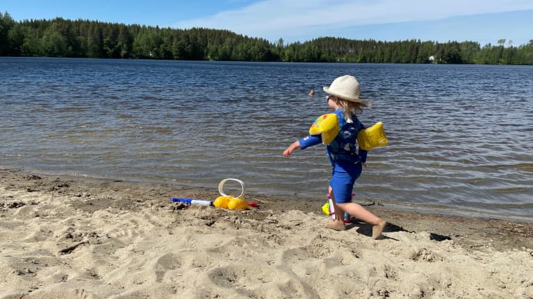 Kesällä Liperin rannat yllättävät – Riemua rannoilla kerää kävijöiltä ...