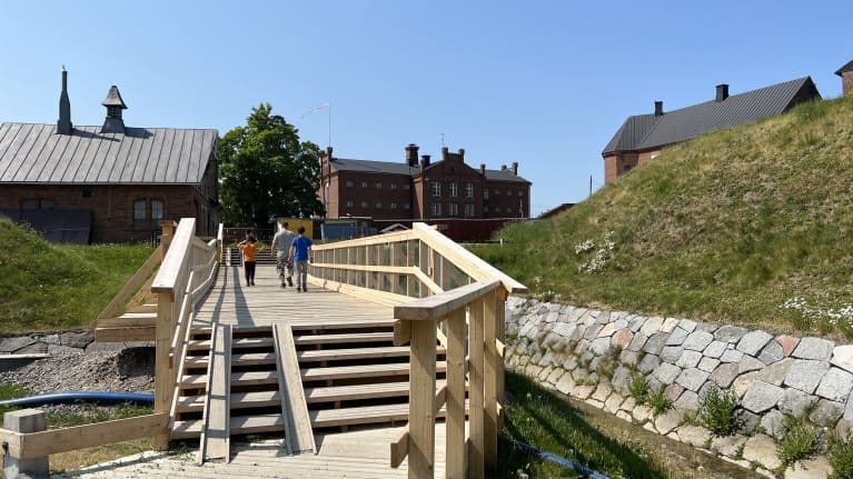 Hämeen linnan kiviholvisillan peruskorjaus etenee aikataulussaan ...