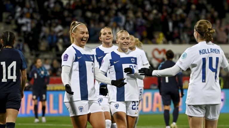 Helmarit hallitsee Kansojen liigan otteluitaan haluamallaan tavalla ...