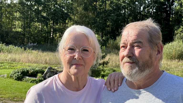 Merja ja Jouko Vilkin pihaan putoaa sanomalehti taivaalta – tästä on ...