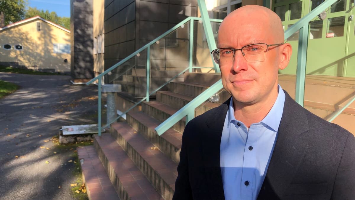 Terveysasemien kohtalo herättää kiihkeitä tunteita koko maassa ...