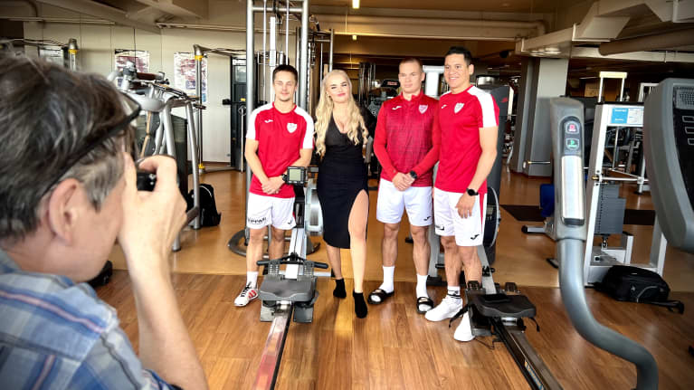 Iida Vainio mainostaa nyt urheiluseuraa, vaikka somessa alkoi sen takia ...