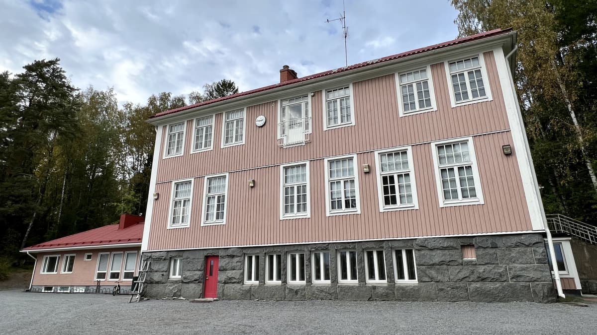 Kyläkoulujen lakkautusaikeet sytyttivät kapinan – kaupungin ...