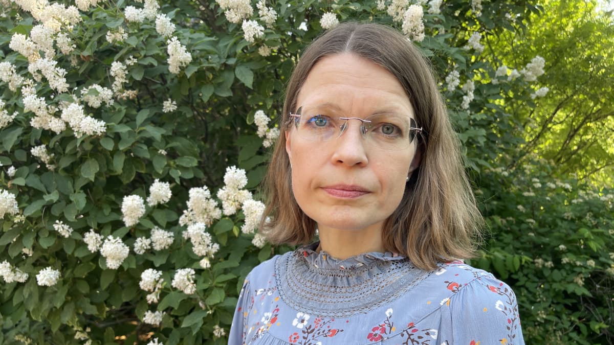 Vahtimista ja pakottamista seksiin – uusi tutkimus paljastaa karut ...