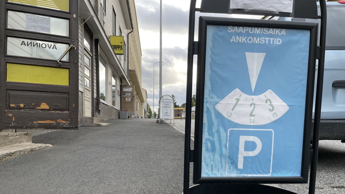 Pikkukaupunki kyllästyi holtittomaan pysäköintiin ja hankki oman ...