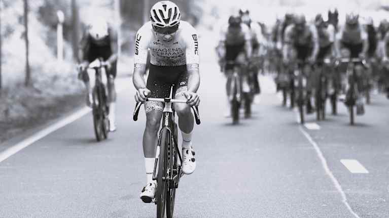 Italialainen pyöräilijä Samuele Privitera, 19, kuoli kaaduttuaan ...