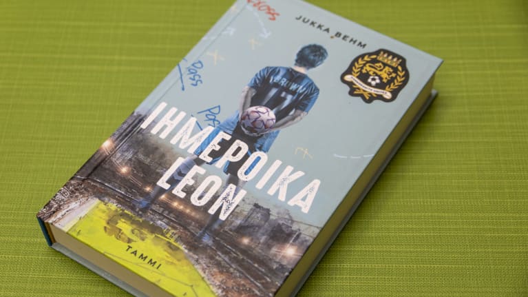 Jukka Behm laukoi kirjallaan suoraan nuorten lukuhermoon – suosion syy ...