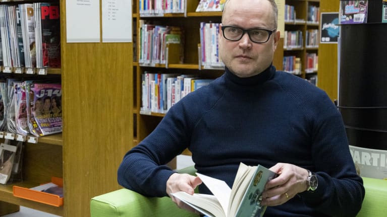 Jukka Behm laukoi kirjallaan suoraan nuorten lukuhermoon – suosion syy ...