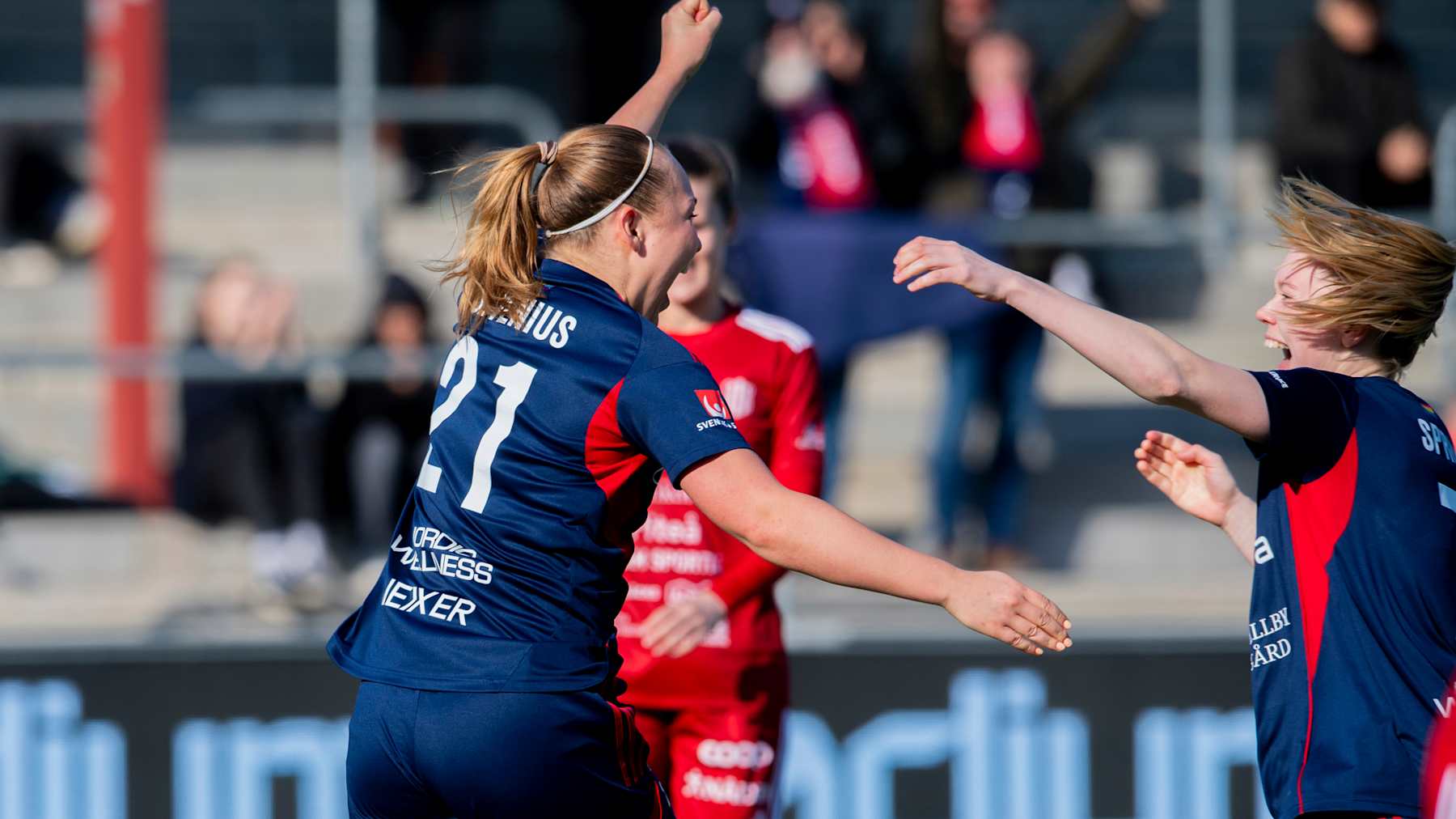 Italiassa työkaveritkin yrittivät estää Oona Seveniusta menestymästä ...