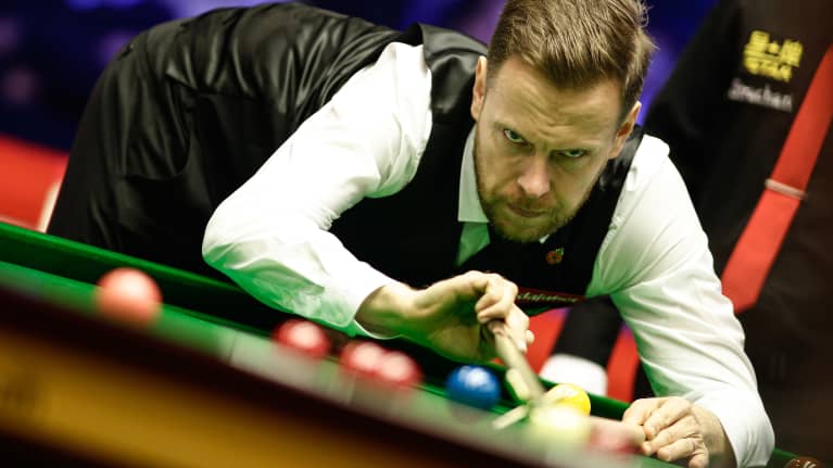 Suomen snookertähti Robin Hull voitti snookerin SM-kultaa ja pussitti ...