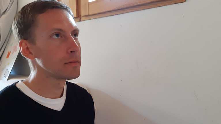 Civilingenjören Gustav Ahlman studerar i Frankrike till katolsk präst ...